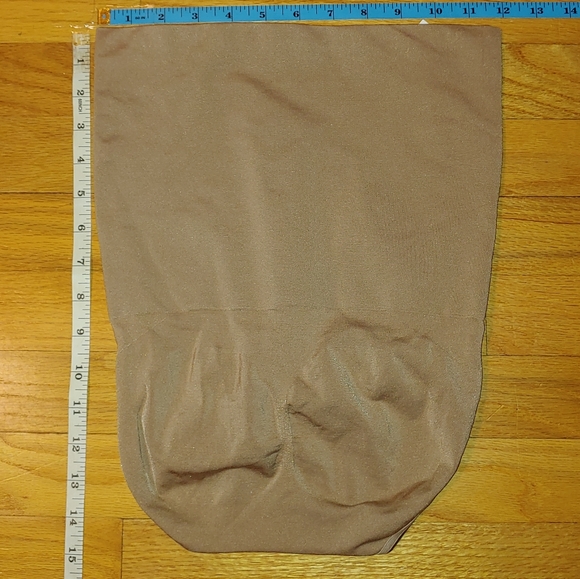 SPANX | Intimates & Sleepwear | Assets By Spanx Womens Remarkable ...